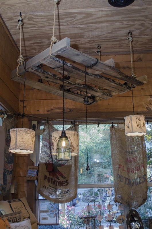 Hillbilly Deluxe – Gatlinburg Tennessee – Gatlinburg's Best Gifts and Wears